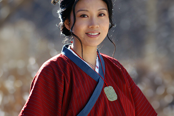 CharacterGLM-6B - 角色扮演AI大模型，本地整合包，你会和佟掌柜来一场恋爱，还是跟张起灵一起去古墓探险呢？ - 山鲸AI官方社区